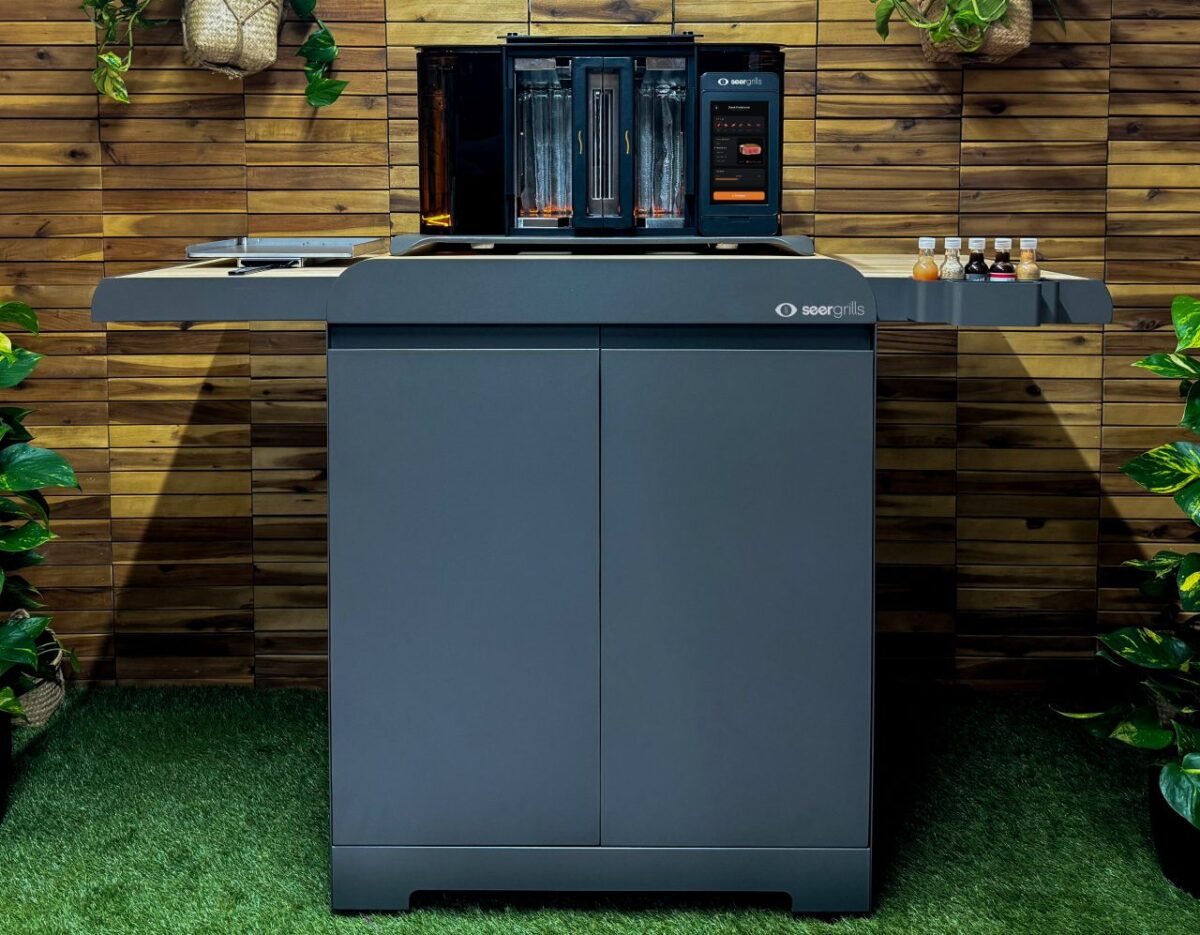 World's First AI-Powered Perfecta Grill Will Make BBQs Effortless