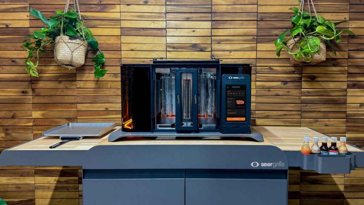 World's First AI-Powered Perfecta Grill Will Make BBQs Effortless