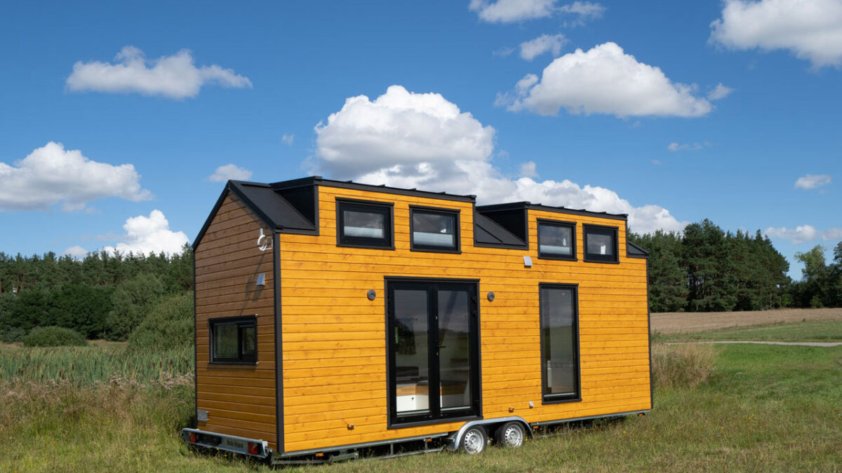 Snowdrop Tiny House is Cozy, Bright Home With Twin Lofts