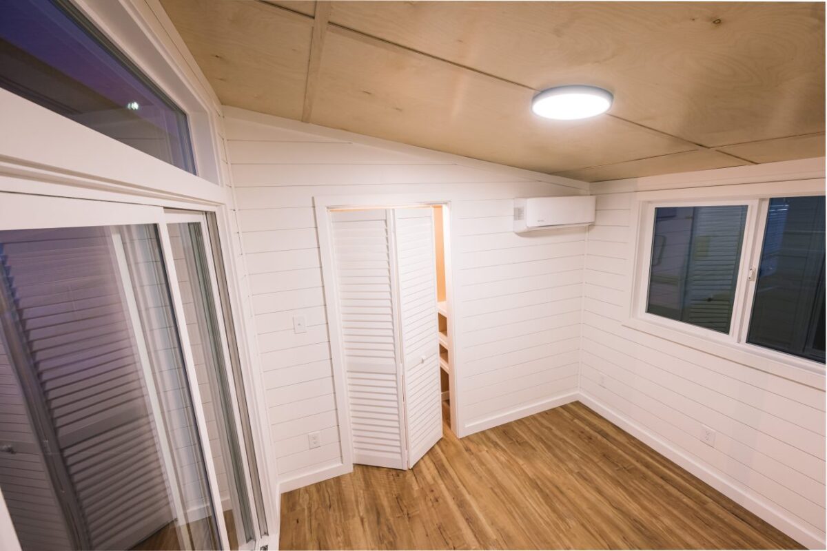 Vesta 40 Tiny House Sleeps Six in Versatile Layout With Dual Entry