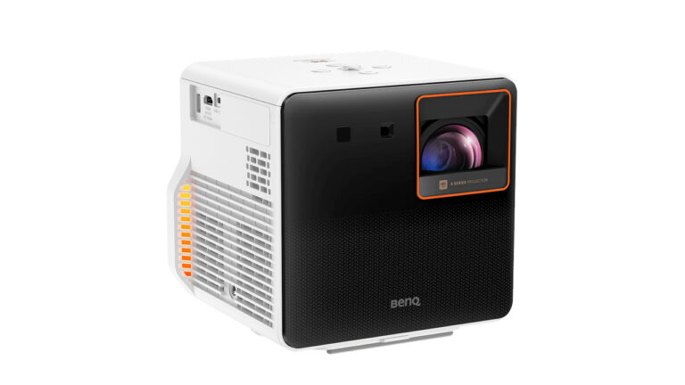 BenQ Unveils X300G Gaming Projector for Gamer on the Move