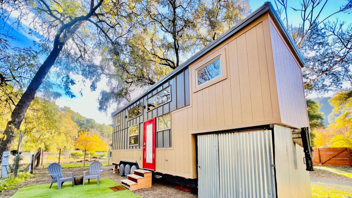 $110,000 32ft Tiny House Offers 300 Sq Ft of Usable Area