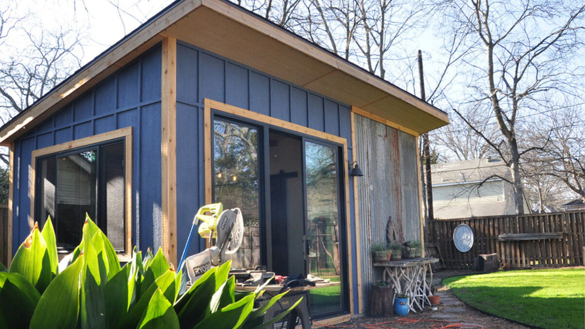 20ft Backyard Bungalow Tiny House Features a Sound Booth