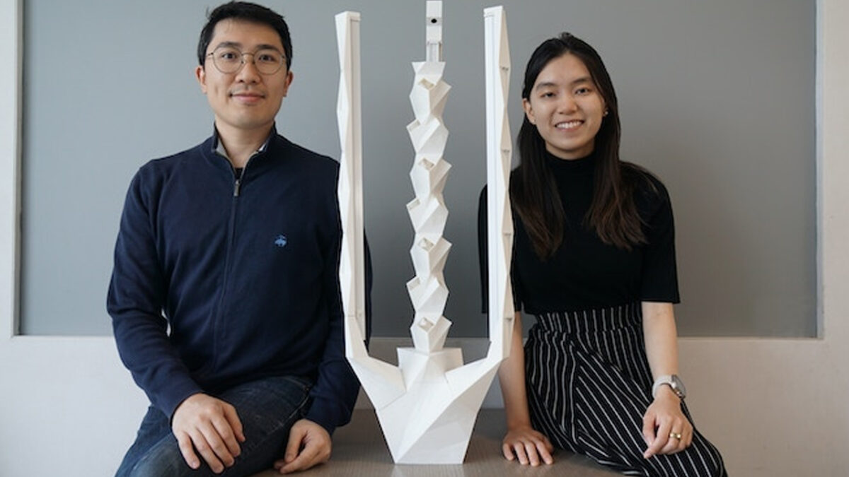 Folia Origin Hydroponic Planter Produces Fresh, Healthy Veggies