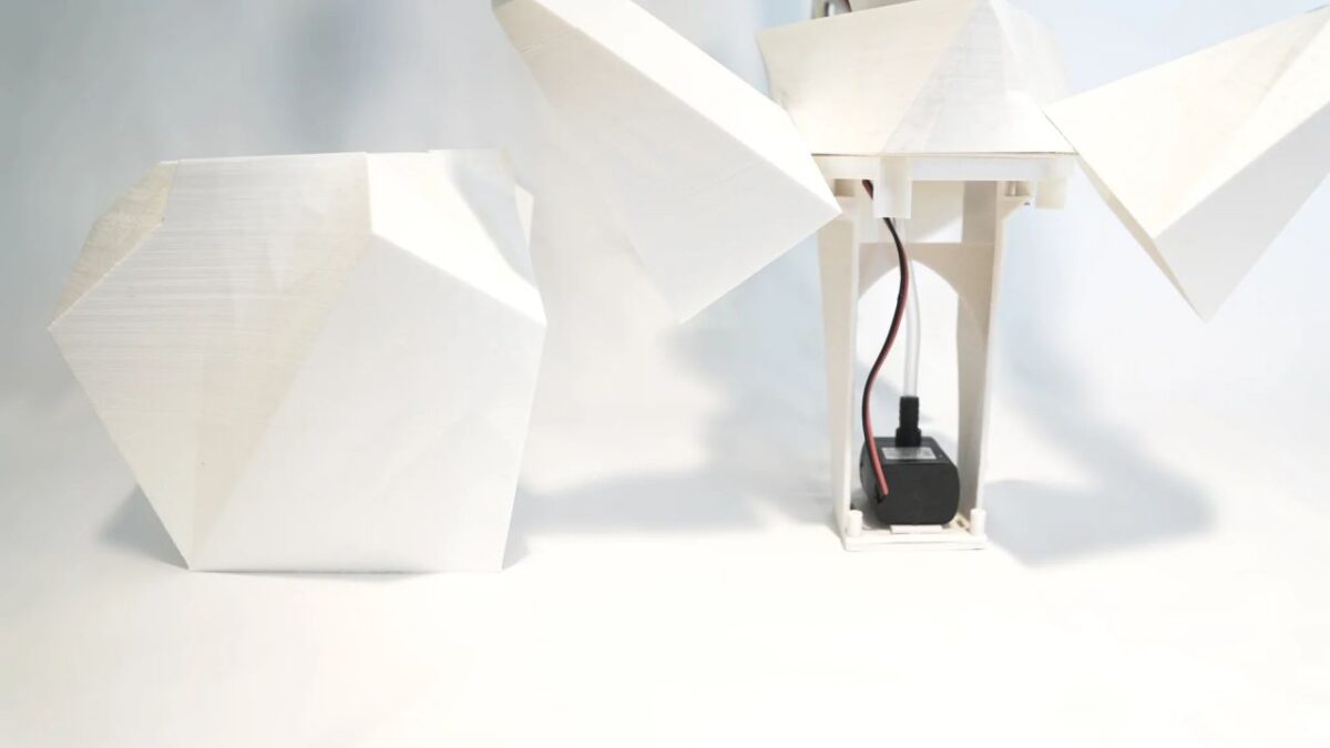 Folia Origin Hydroponic Planter Produces Fresh, Healthy Veggies