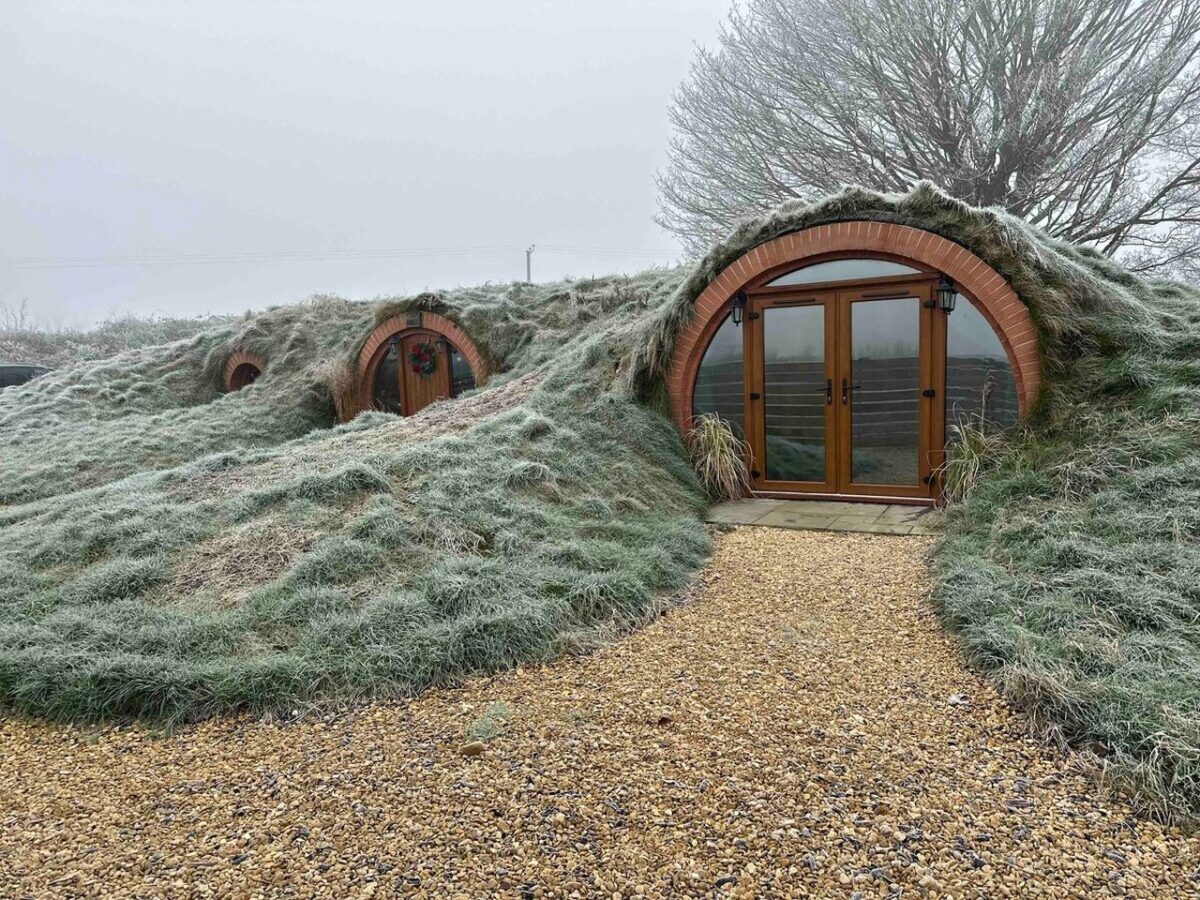 Best Pop Culture-Themed Airbnbs for Movie and Show Aficionados