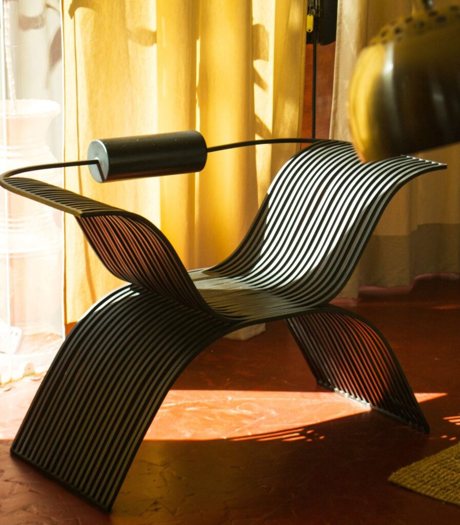 Patewo Chair is Evocative Image of Traditional African Hairstyle