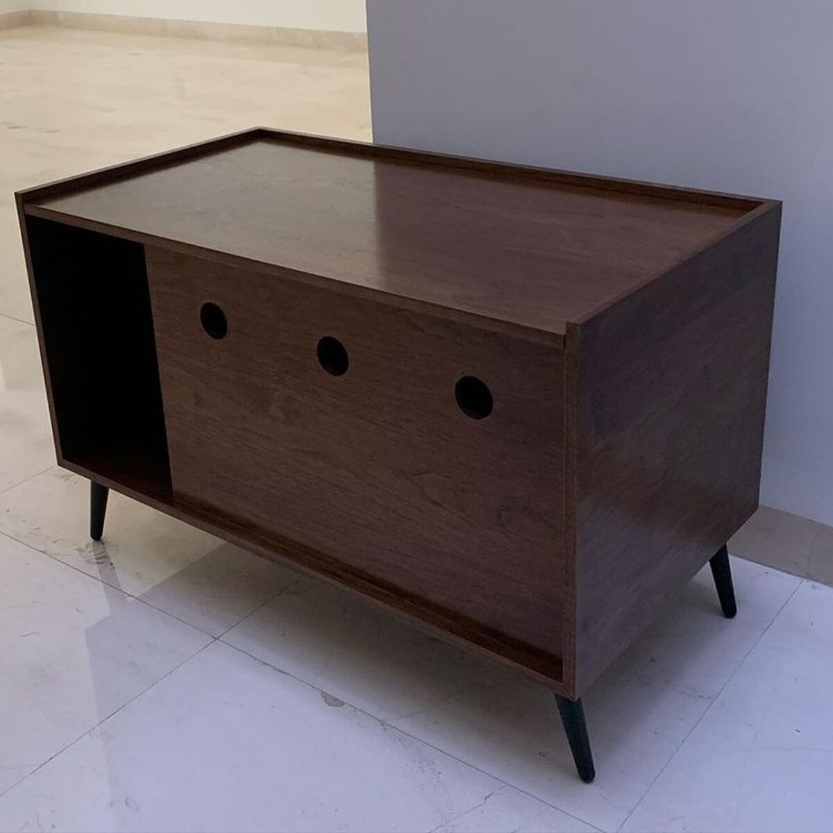 Sandbox With Vintage Trunk Design is a Spill-Proof Cat Litter Box