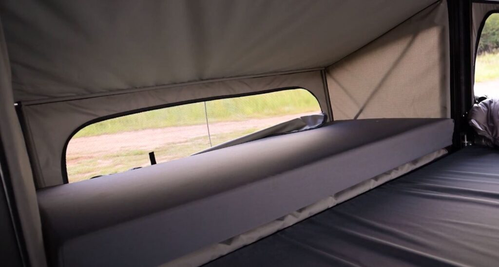 Berg Off-Road CX6 is an expandable Trailer