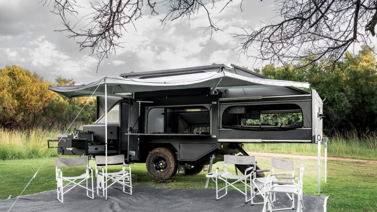 Berg Off-Road CX6 is an expandable Trailer