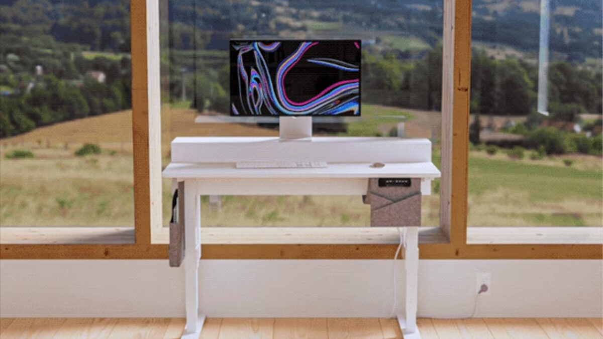 Dual Lift Standing Desk Aligns Effortlessly With Your Needs