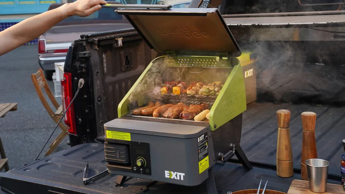 Fire'n'Go Pellet Grill’s Foldable Design Offers Eight Cooking Styles