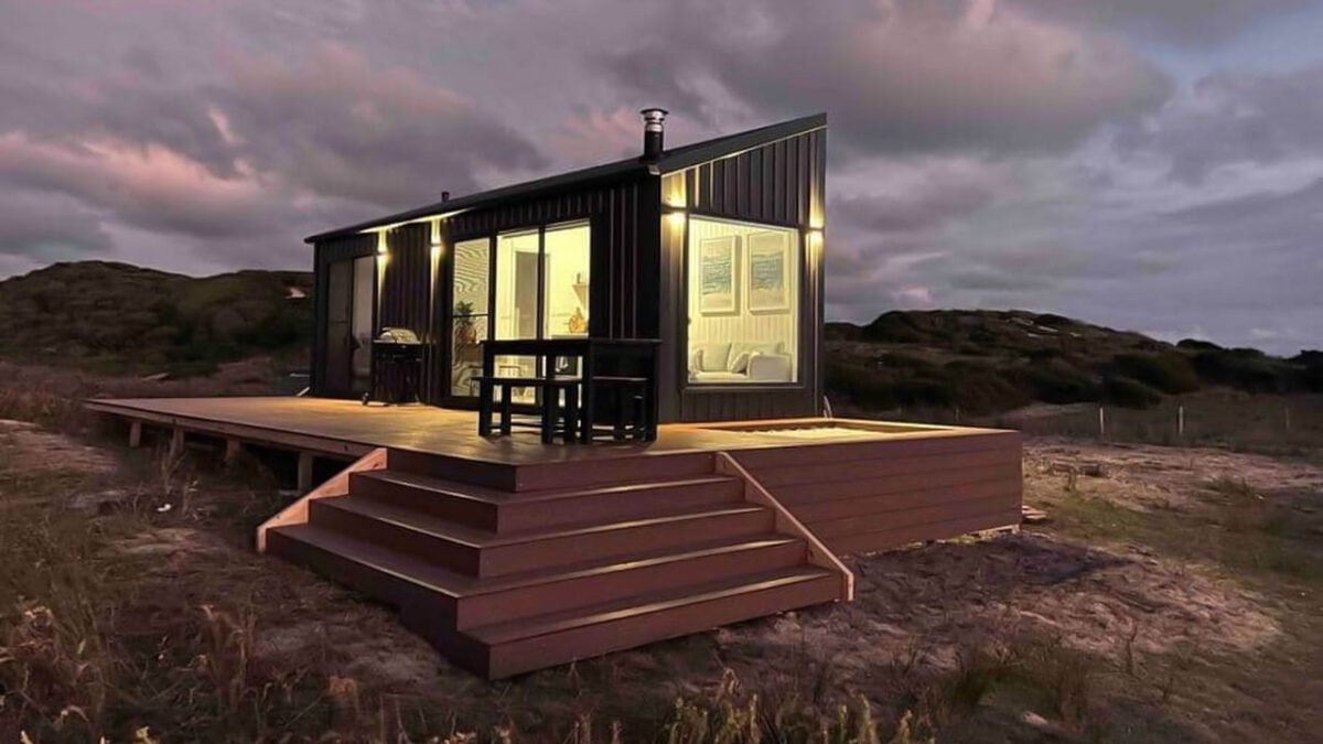 Red Rock Tiny House Has Rustic Vibes and Modern Amenities