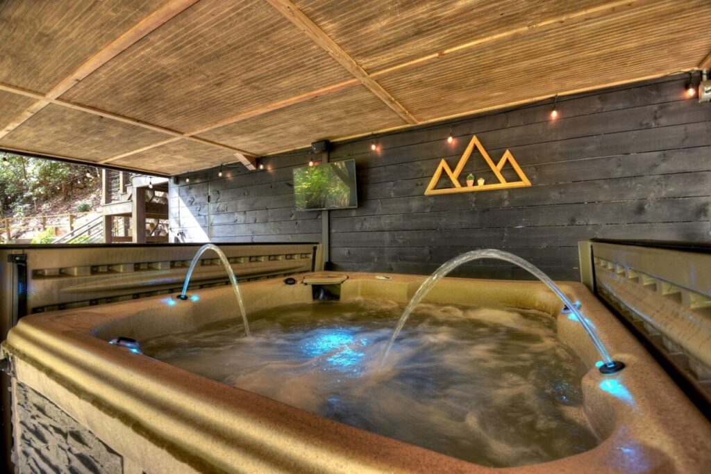 River Rock Treehouse With Open Loft has Wrap-Around Deck