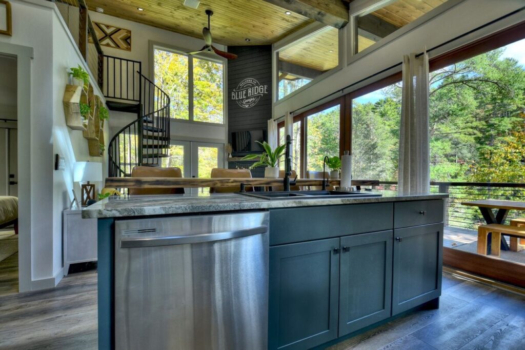 River Rock Treehouse With Open Loft has Wrap-Around Deck