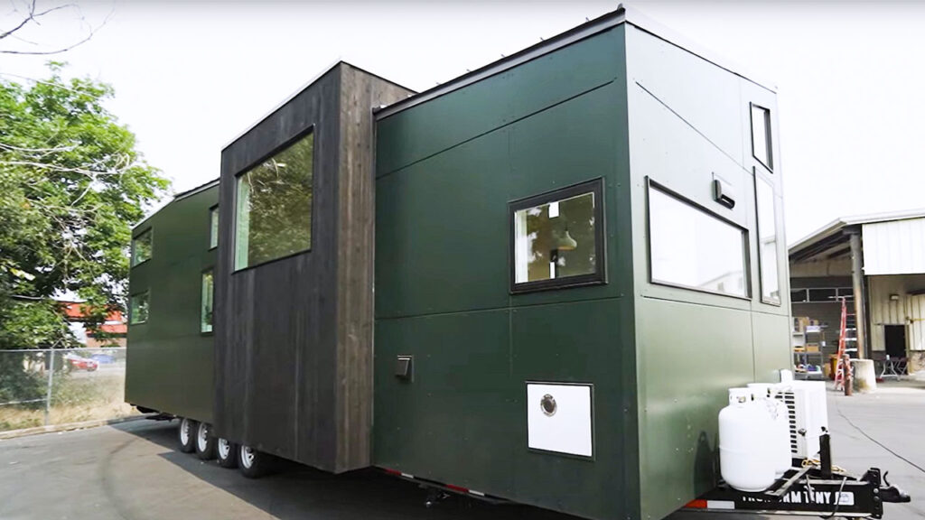 39ft Urban Park Max Tiny House Will Blow You Away