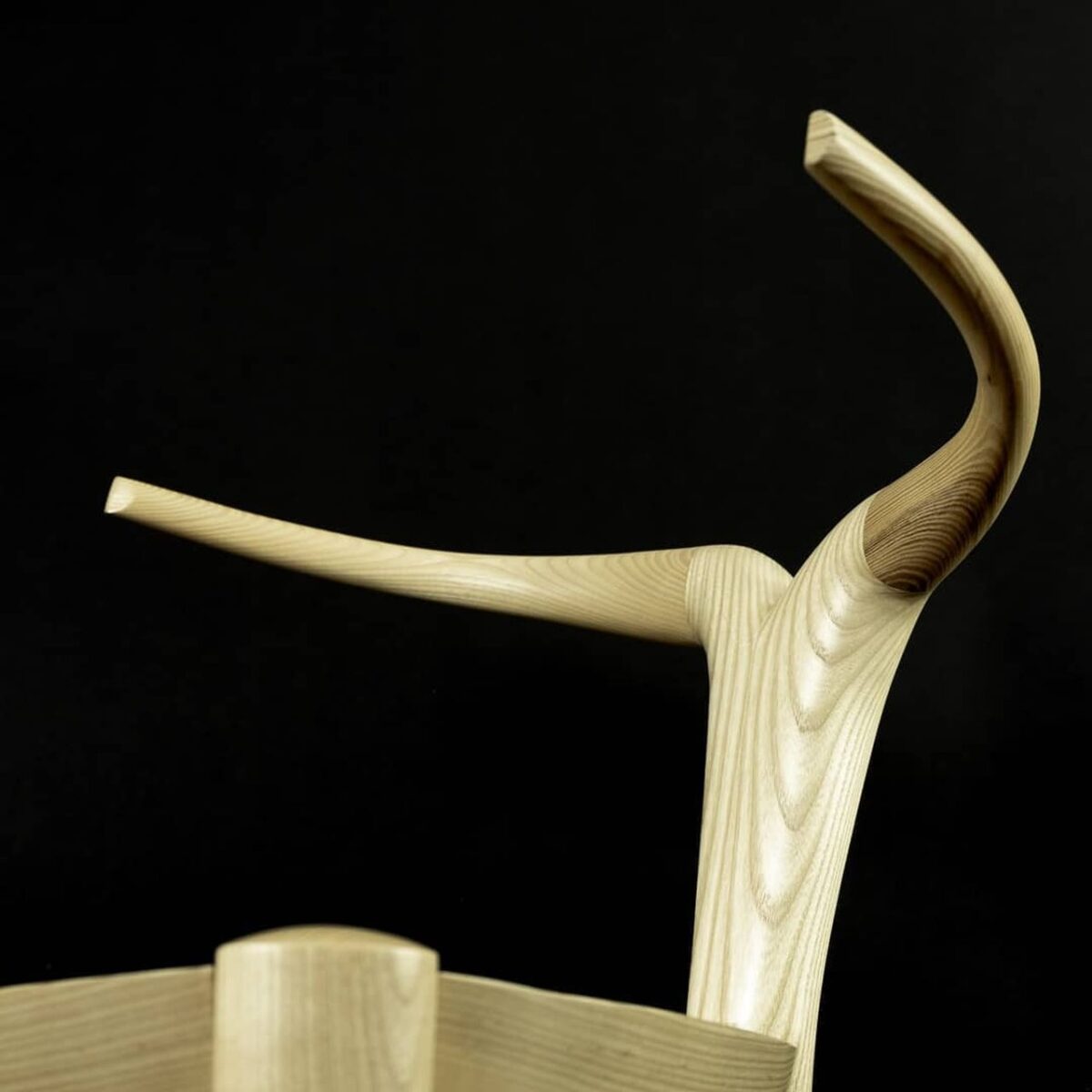 Nyala Chair Resembles Soaring Horns of African Mountain Antelope