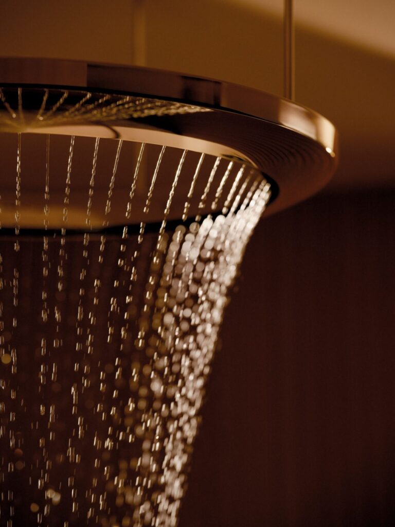 Aquahalo Shower Flaunts Ring-Shaped Inverted Fountain Design