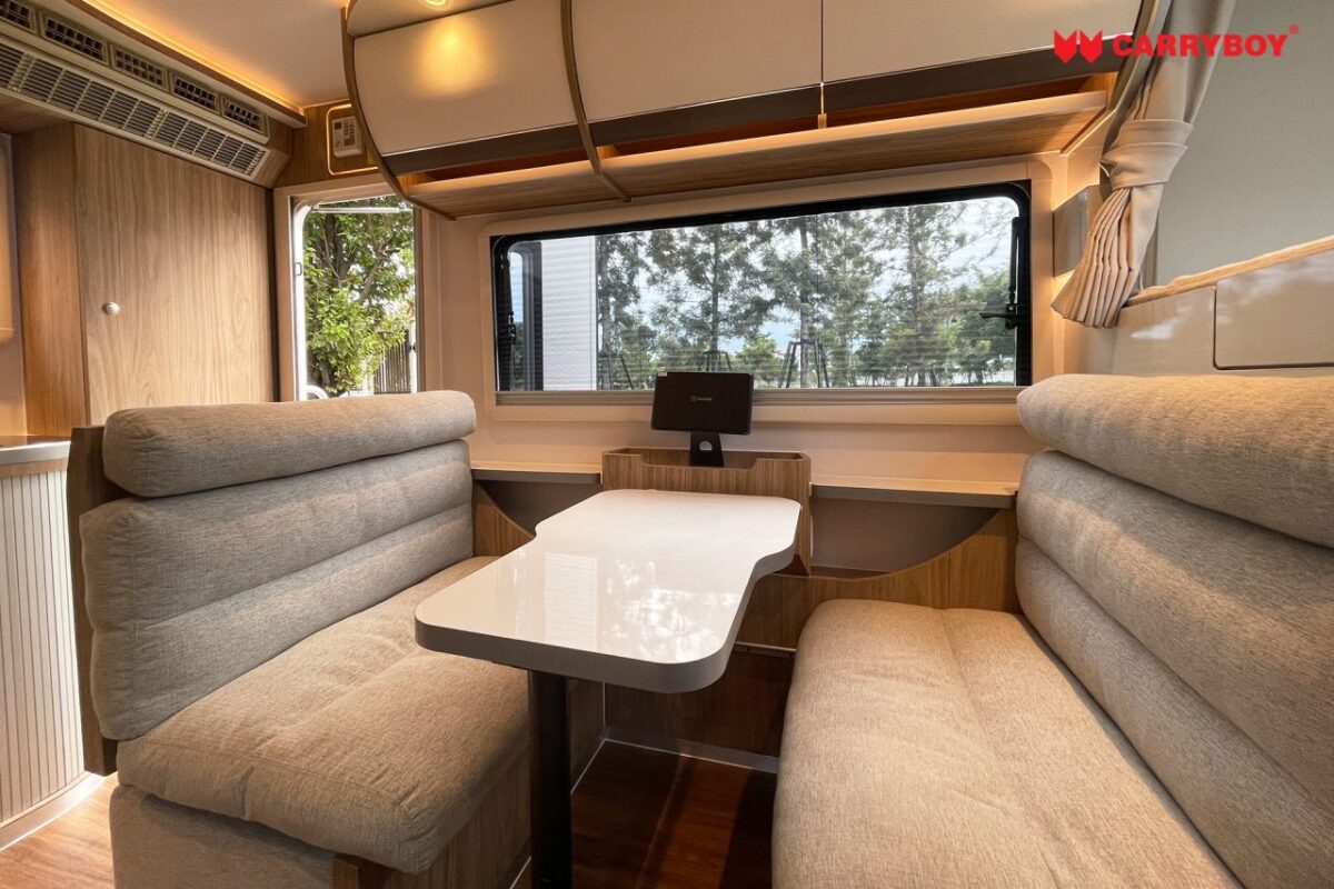 Toyota Hilux Carryboy Motorhome Boasts Exceptional Features