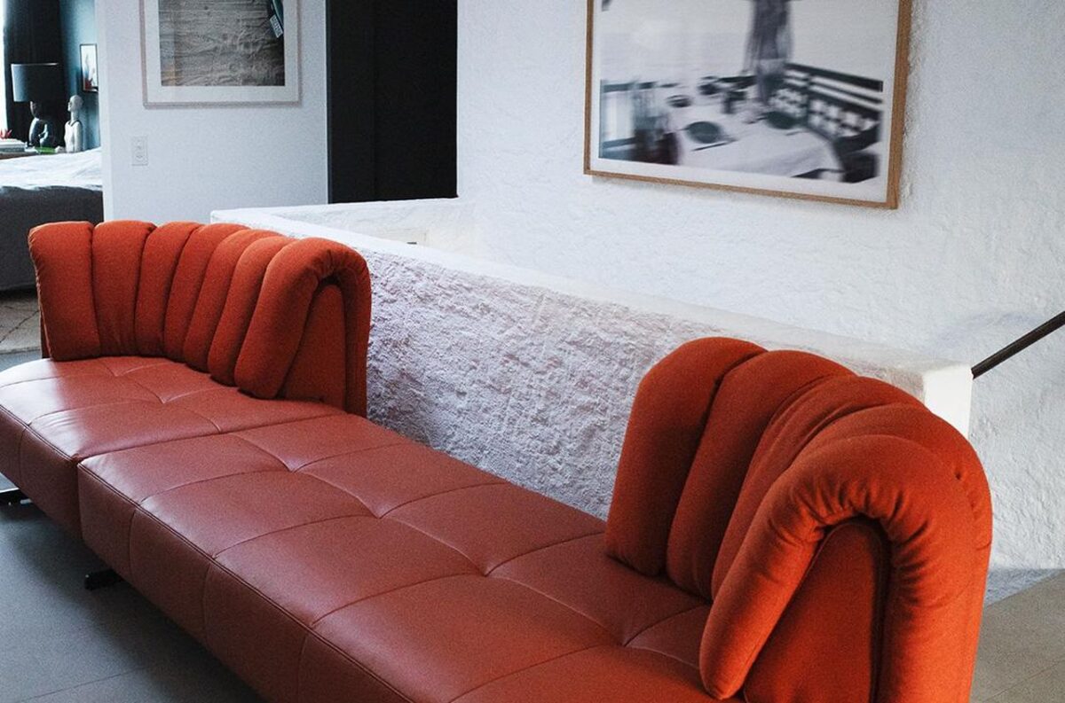 Collina Sofa With Moveable Backrest is Ultimate Conversation Starter