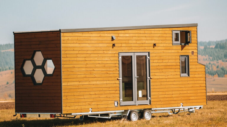 Patoka Tiny House With Hexagonal Windows is Ideal For Couples