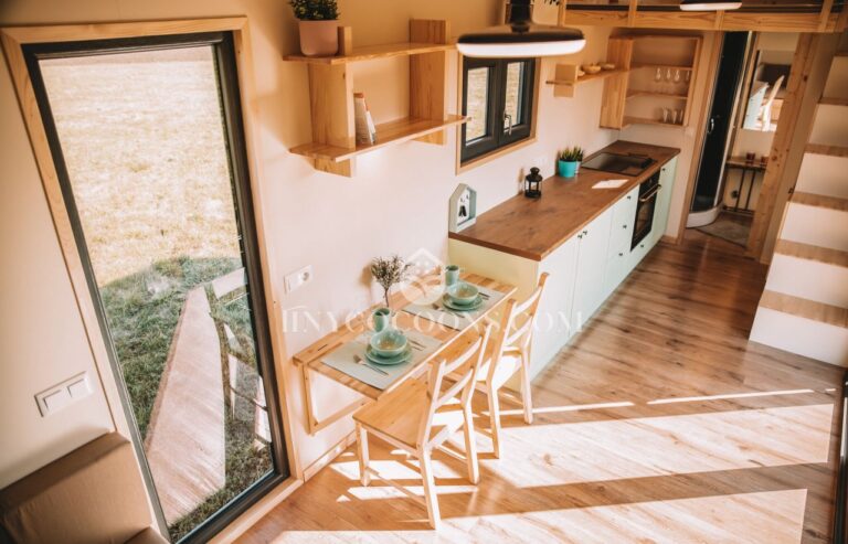 Patoka Tiny House With Hexagonal Windows is Ideal For Couples