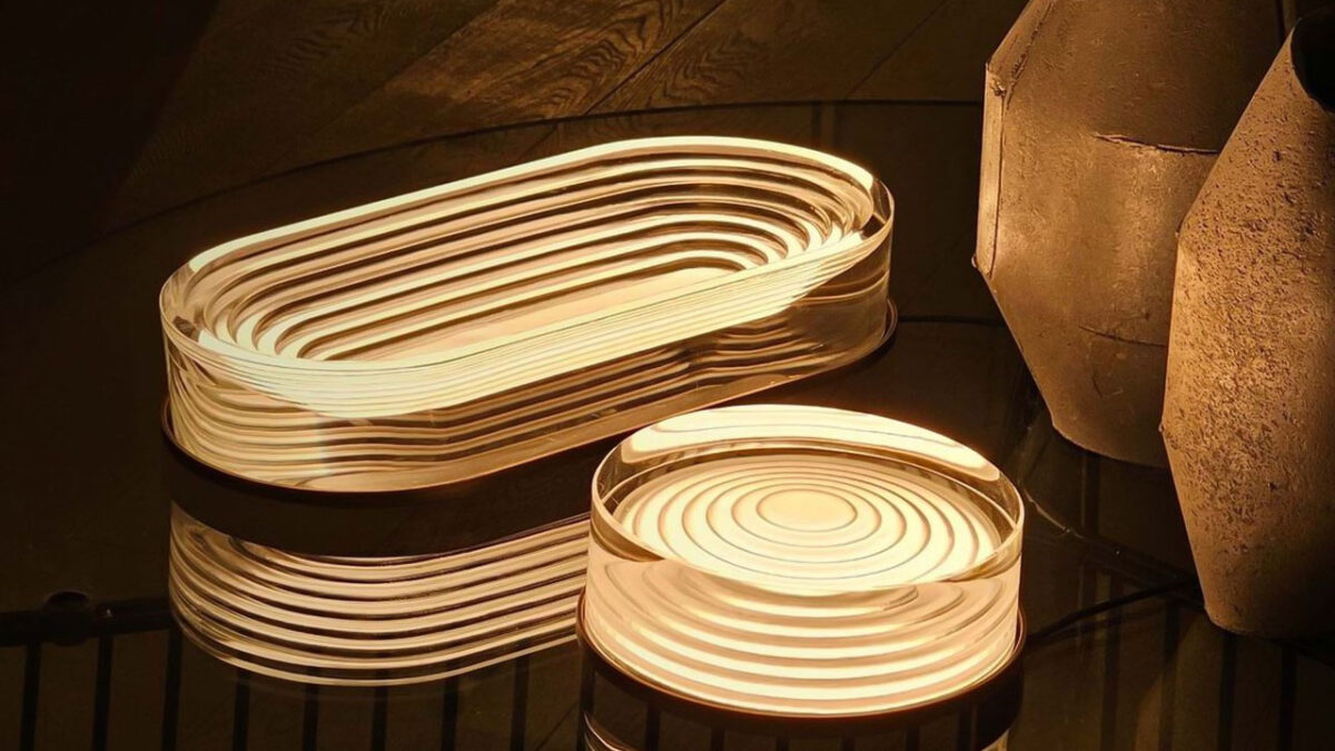 Port Light Series Uses Charm of Refraction With Reversible Spiral Forms