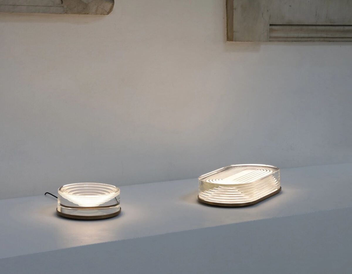 Port Light Series Uses Charm of Refraction With Reversible Spiral Forms