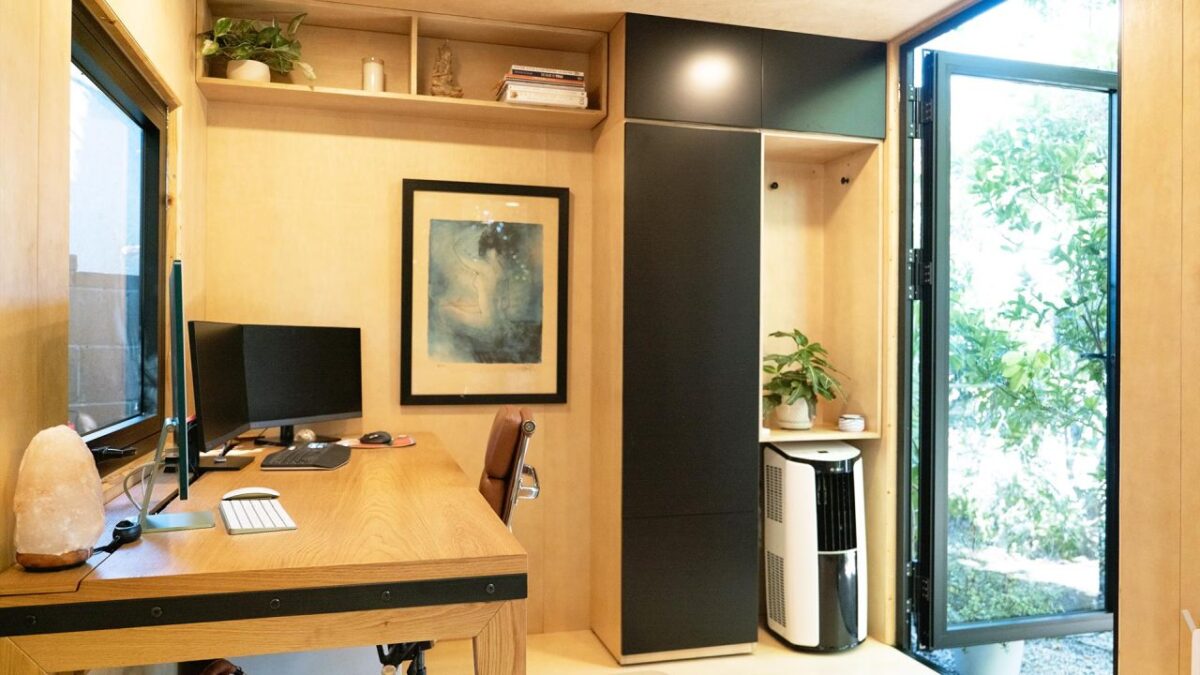 StudioPod Assembles Quickly for Versatile Office Setup