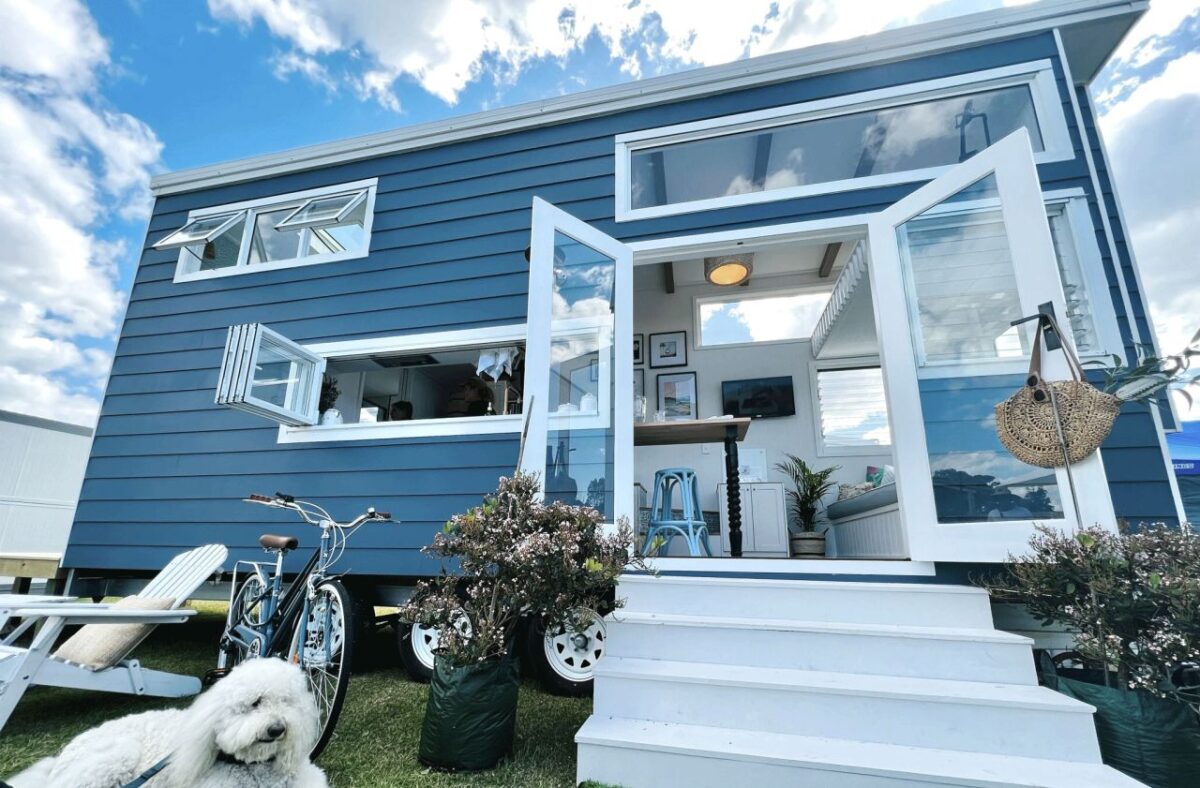 Summer House is Light-Filled Mobile Home That Sleeps Four
