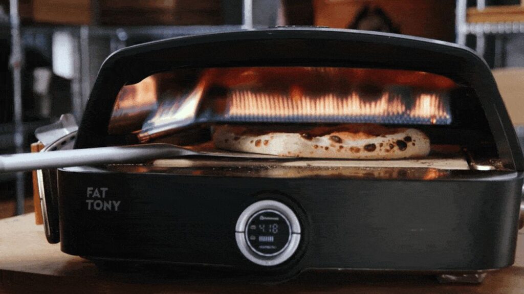 Fat Tony Gas-Powered Pizza Oven Lets You Nail Perfect Slice of Naples