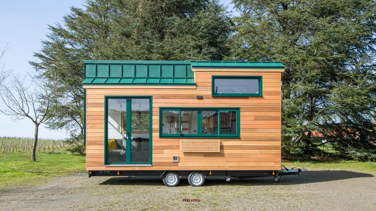 Mirasol Tiny House Features an Outdoor Drop-Down Bar