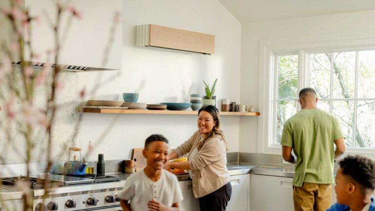 LG DukeBox is Sculptural Vacuum Tube OLED Speaker for 2024