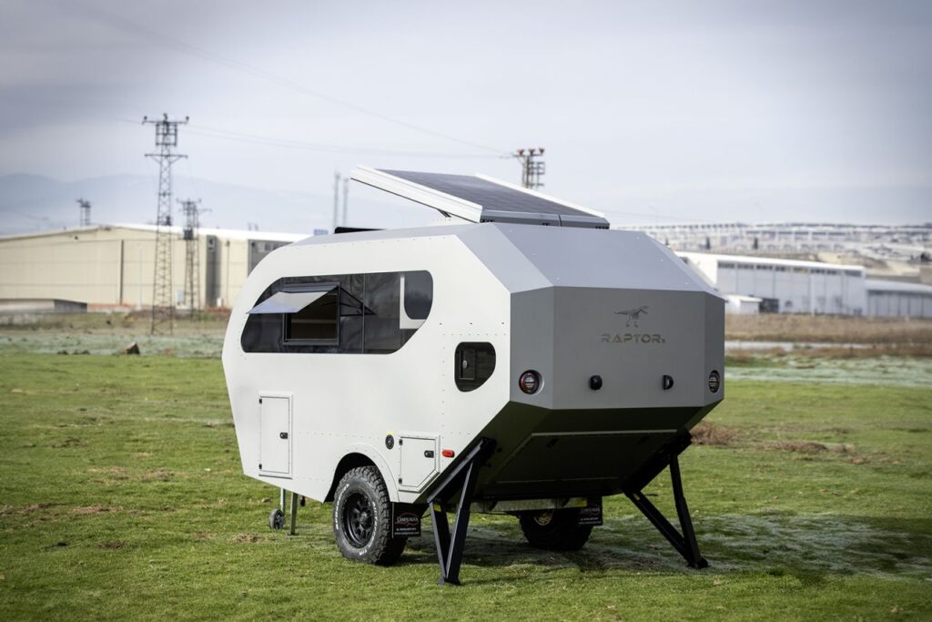 16ft Raptor X Trailer With Pull-Out Bed Sleeps Five