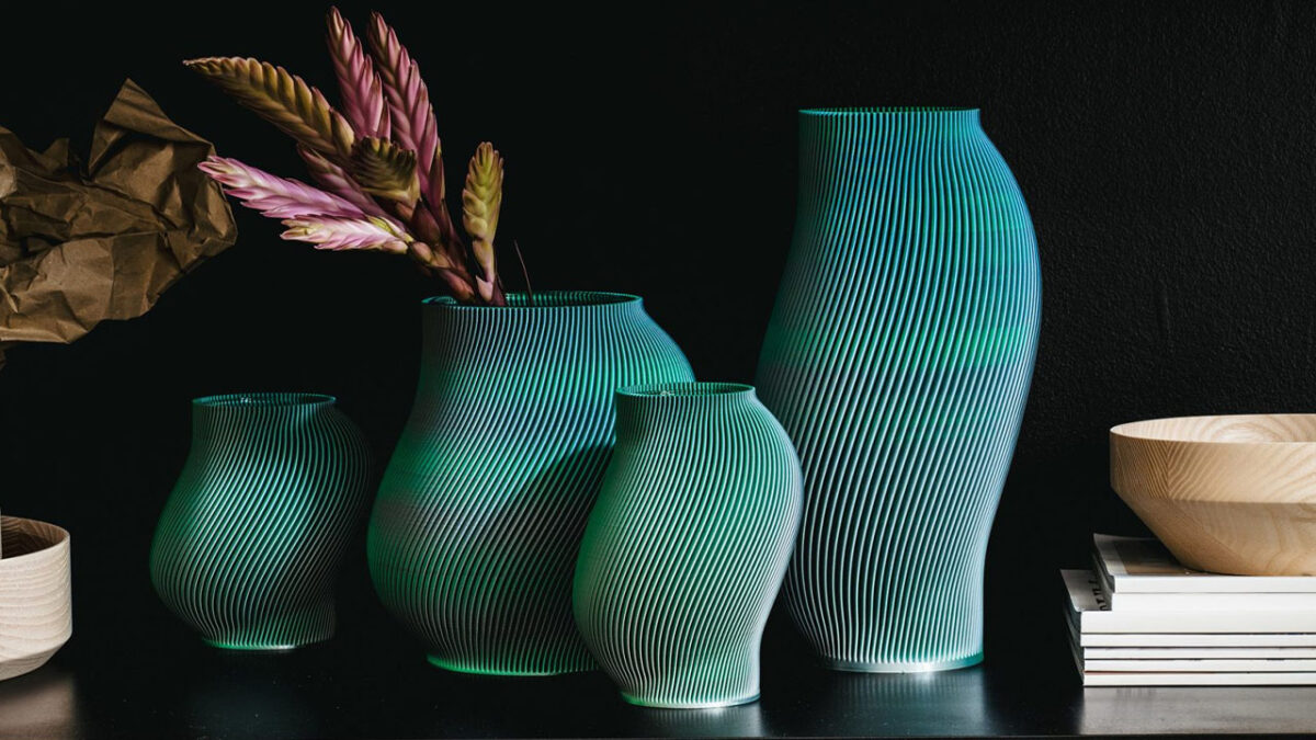 Iridescent 3D-Printed Blend Vase Collection Offer a Visual Treat