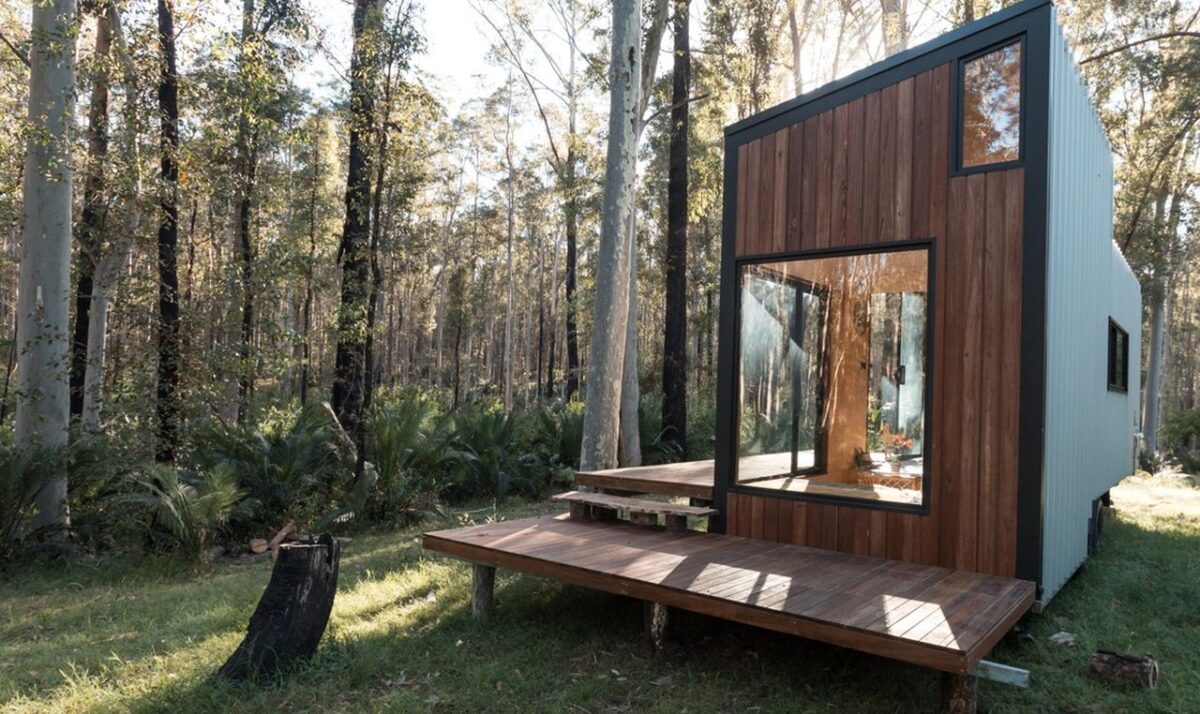 Ningaloo Loft Tiny House has Sunken Lounge and Earthy Palette