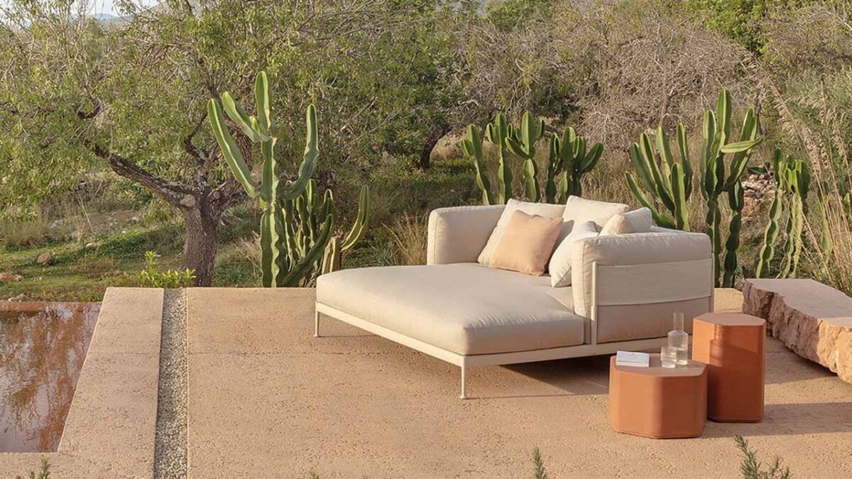 Obi Daybed Finds Design Inspiration in Japanese Kimono