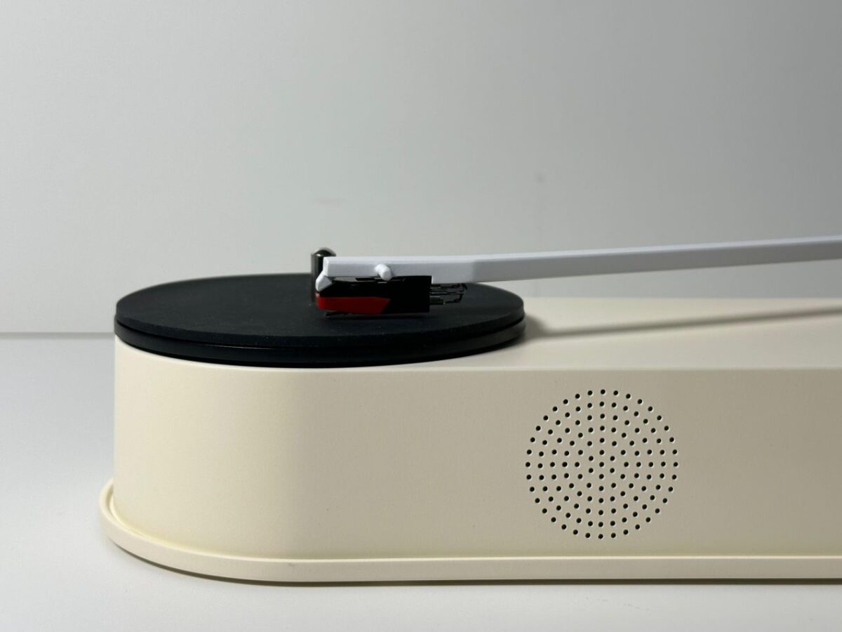 Enjoy Music on-the-go With VIBESPIN Portable Record Player