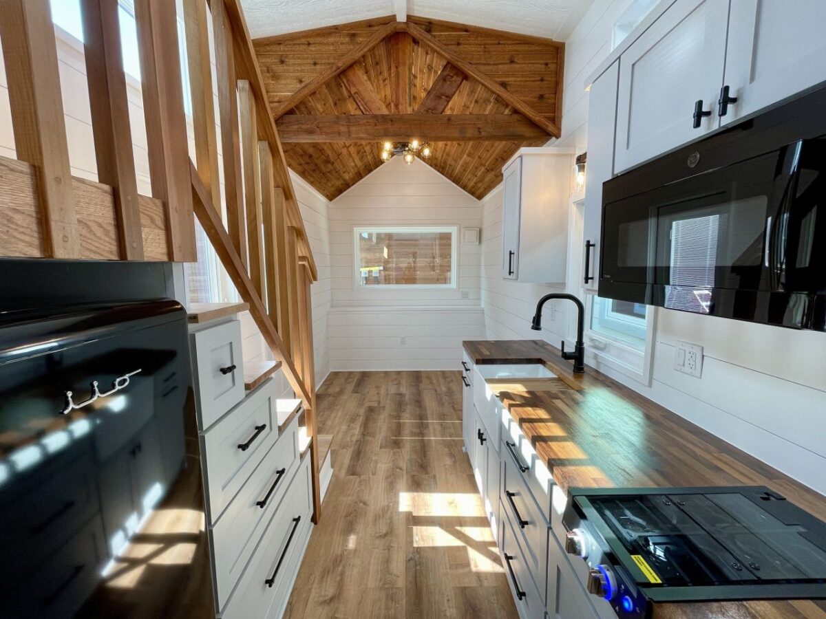 32ft Happy Ending Tiny House Sleeps Four in Two-Bedroom Layout