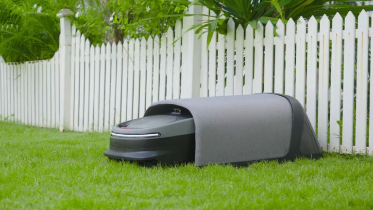Oasa R1 Robotic Lawn Mower Boasts Advanced 3D Auto-Mapping