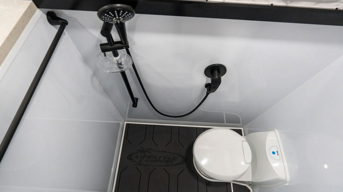 Reconn R4T LRX off-grid Camper is a Beast on and Off the Road