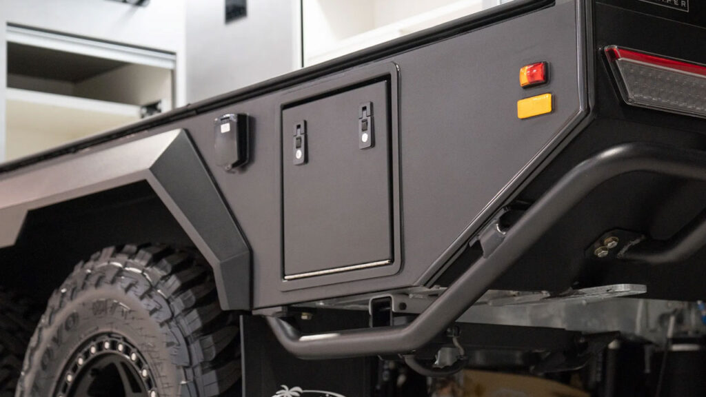 Reconn R4T LRX off-grid Camper is a Beast on and Off the Road