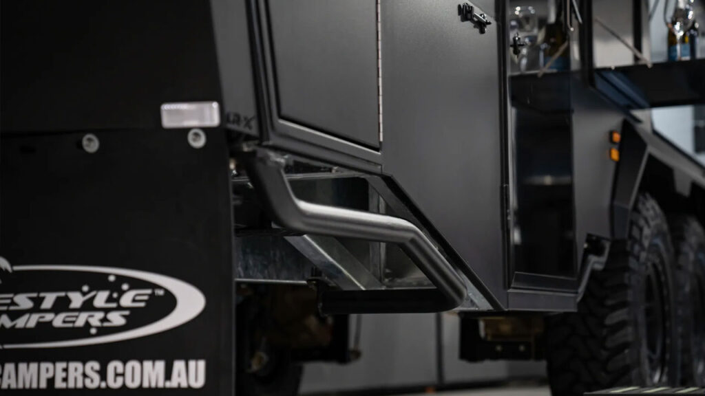 Reconn R4T LRX off-grid Camper is a Beast on and Off the Road