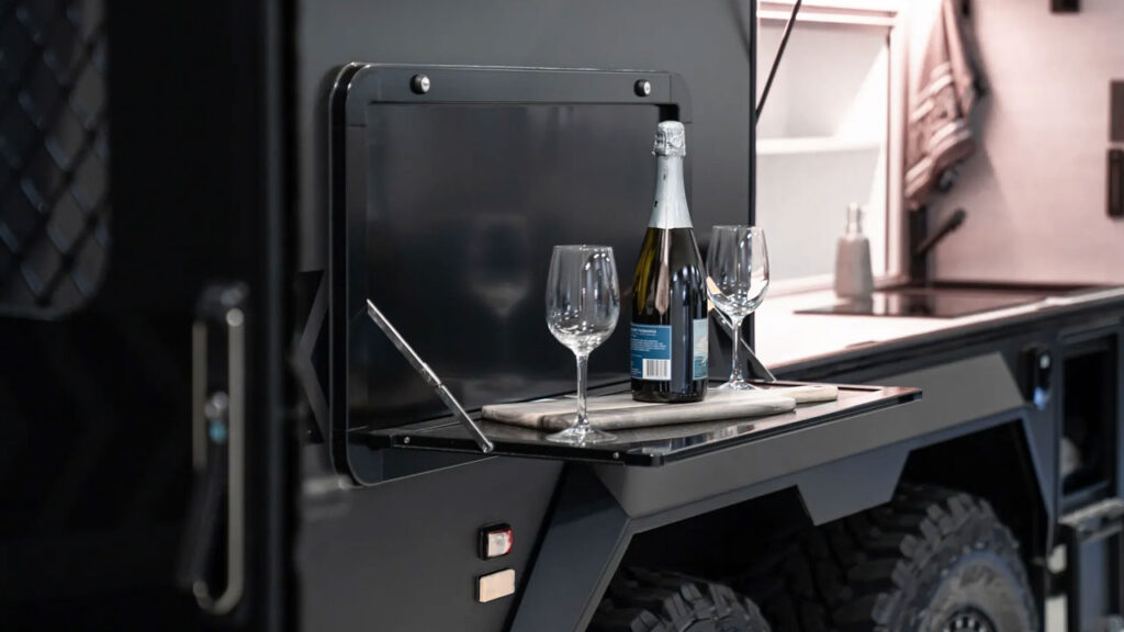 Reconn R4T LRX off-grid Camper is a Beast on and Off the Road