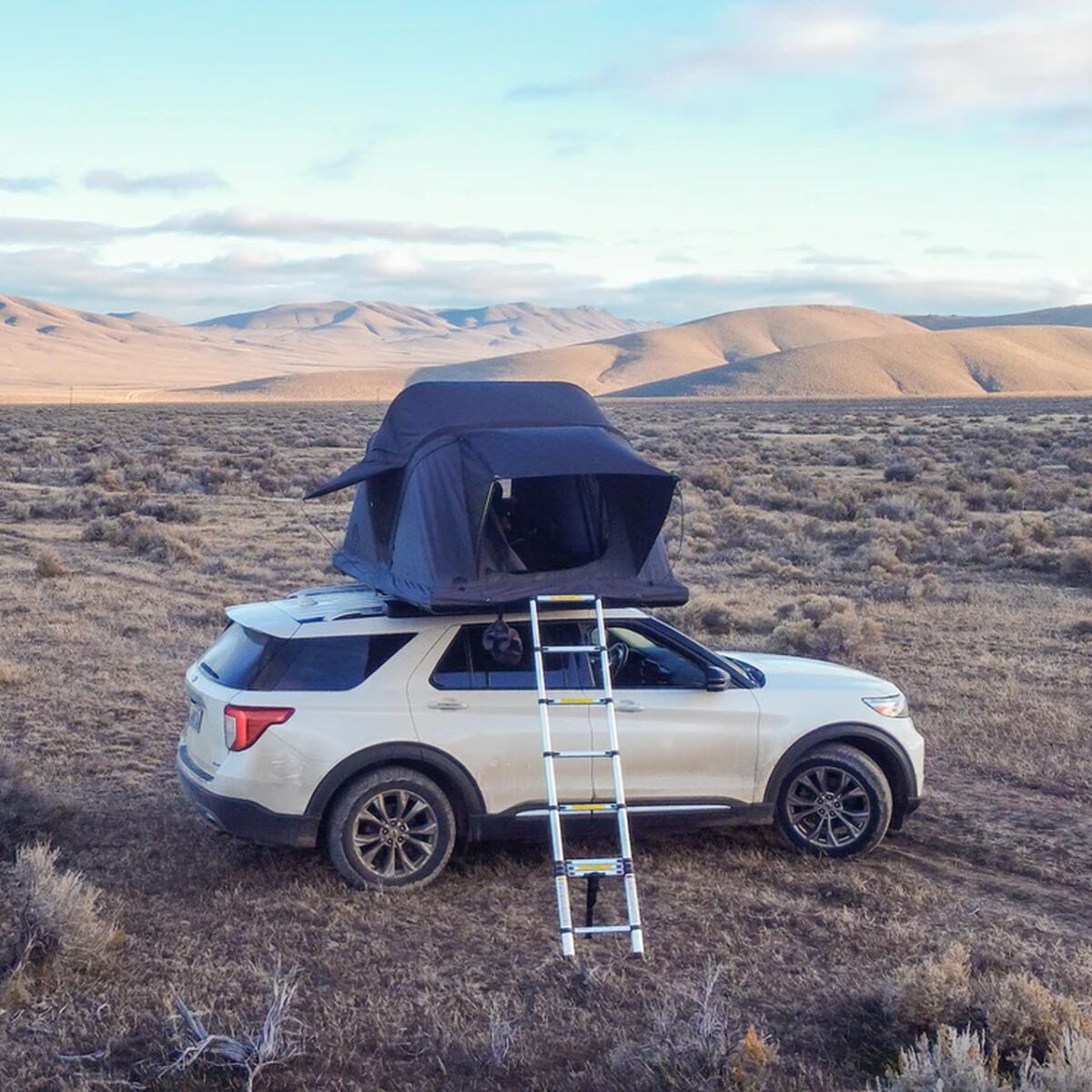 Roof Space 2 Rooftop Tent is the World’s First Hybrid for Campers