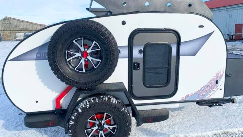 Feature-Rich Transformer Teardrop Trailer is Off-Roading Specialist