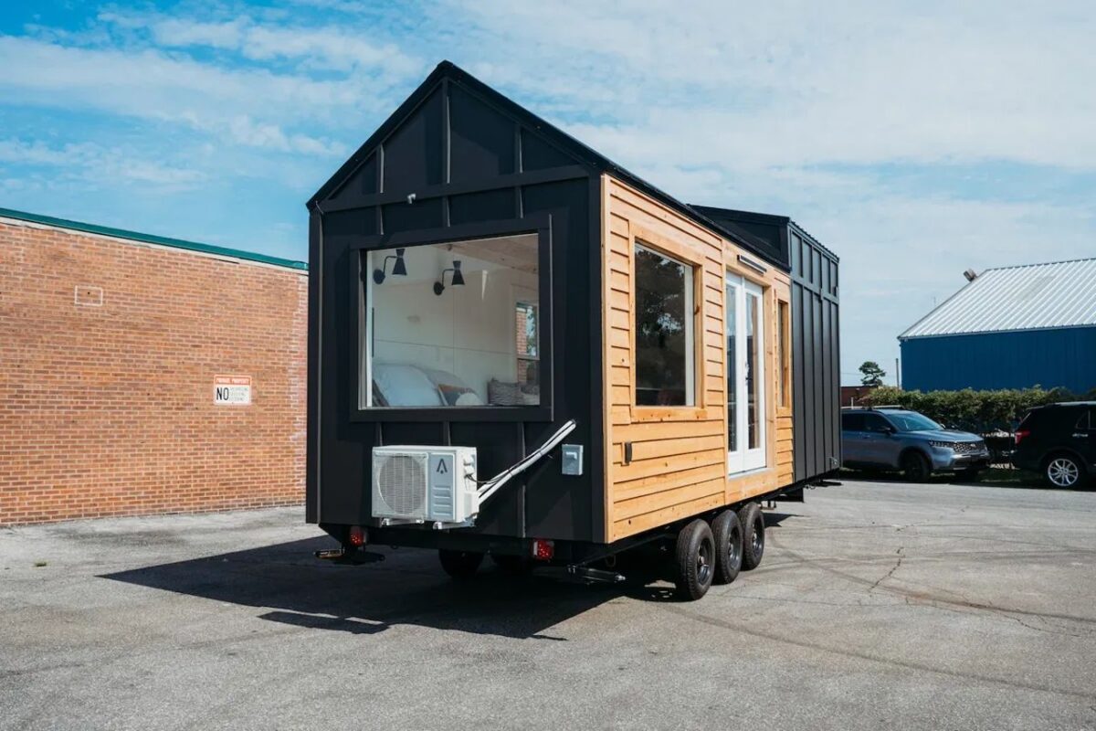 28ft. Model Tiny House That Sleeps Four is Retailing for $70,500