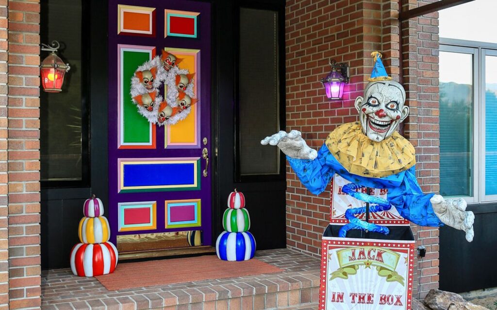 Halloween Clown Decorations That'll Chill and Thrill Your Guests
