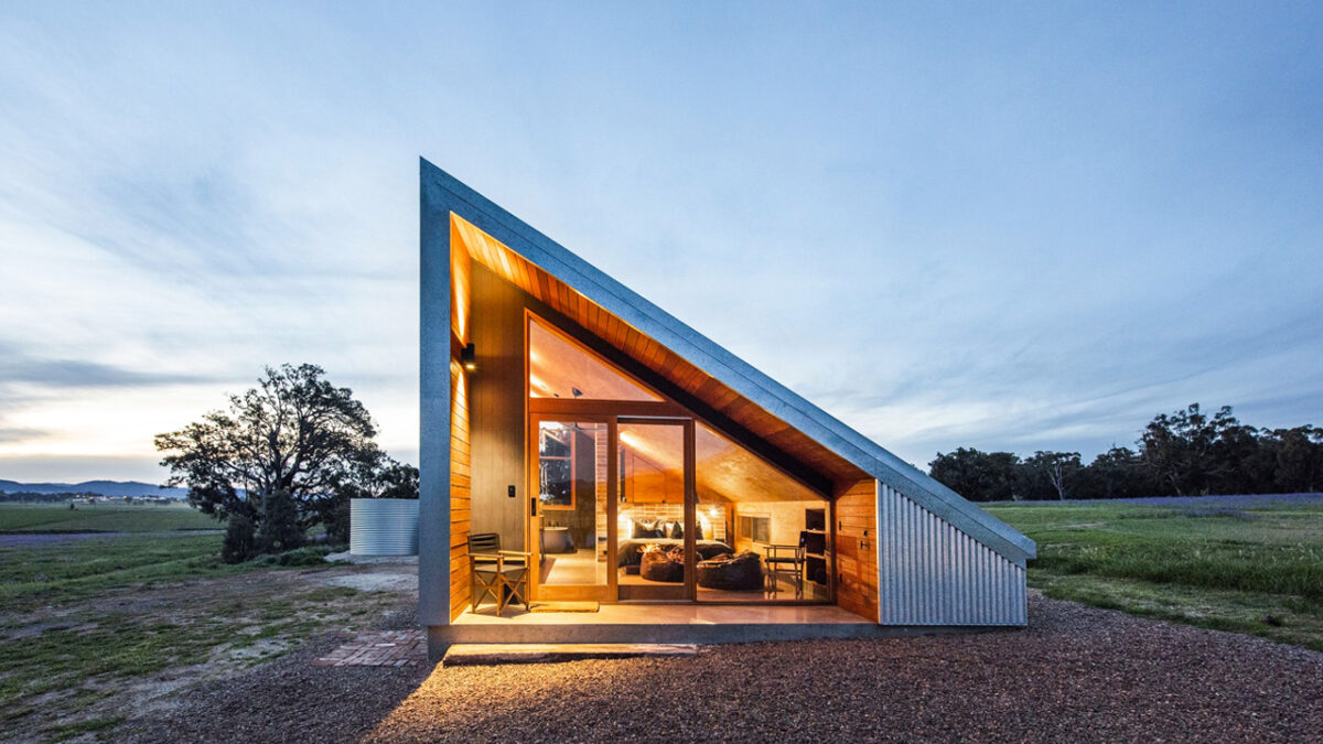 Gawthorne’s Hut is Completely Off-Grid Vacation Rental in Australia