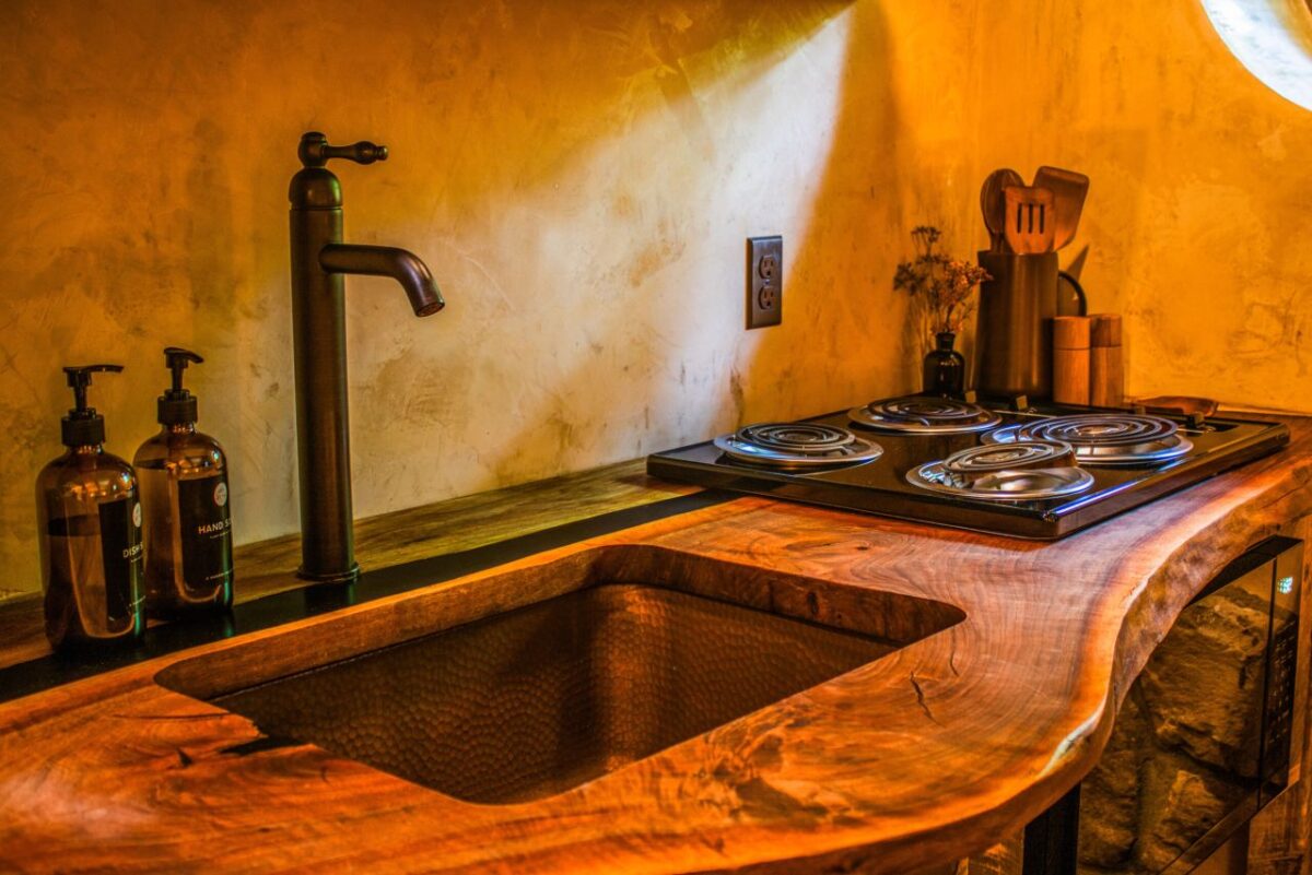 This Quaint Hobbit House in New York Brings Tolkien Magic to Life